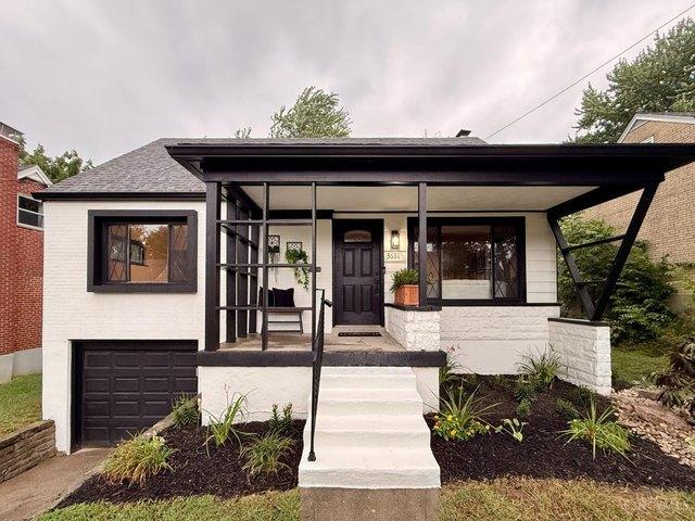 3651 Edgebrook Dr, Green Township, OH 45248