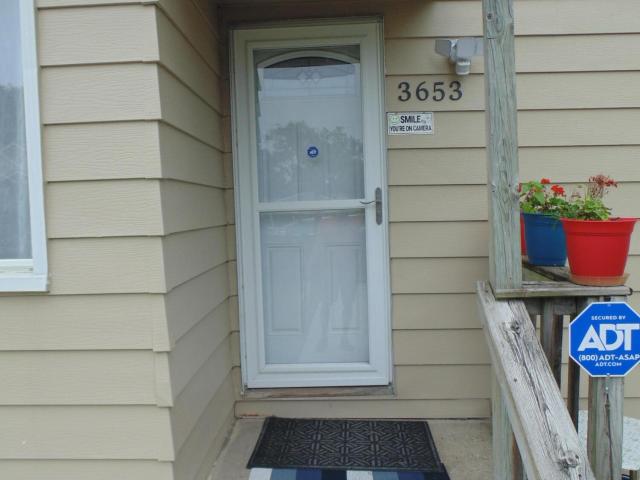 3653 Iowa Street