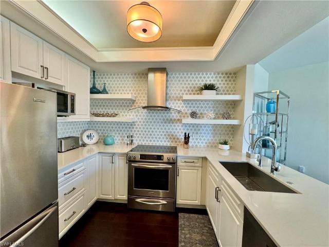 365 5th Ave S, Unit 303, Naples, FL 34102 | MLS #226009