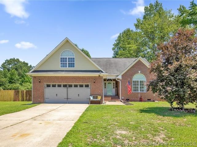 365 Chestnut Dr, Raeford, NC 28376