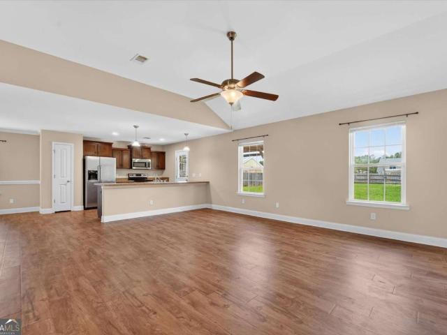 365 Creekside Circle