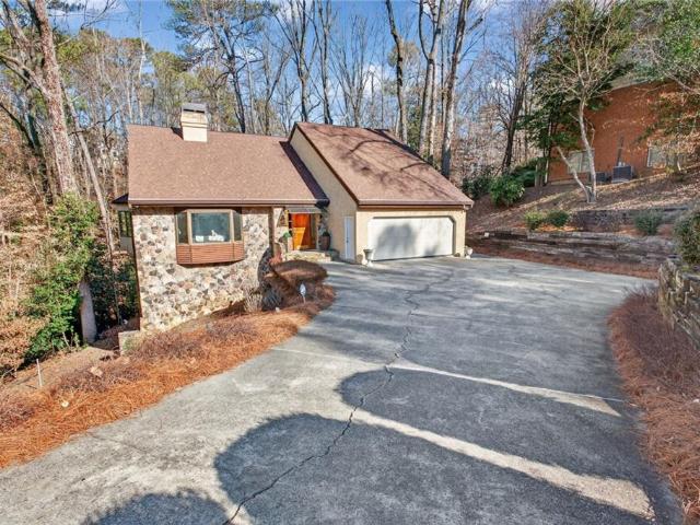 365 Crosstree Ln, Sandy Springs, GA 30328 | MLS #7702
