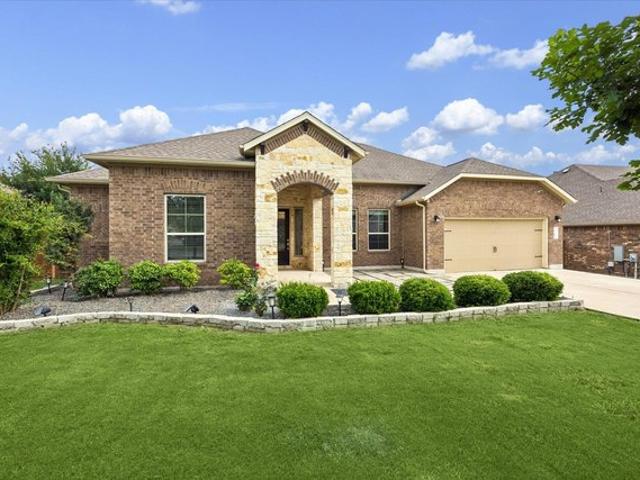 365 Arapaho Dr, Kyle, TX 78640