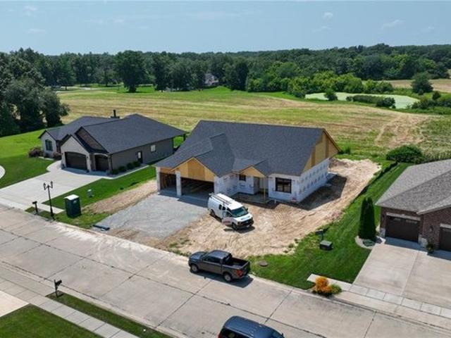 365 Golden Eye Ct, Staunton, IL 62088