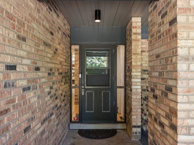 365 Green Bay Road