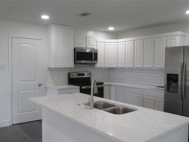 365 Deepwoods Lane