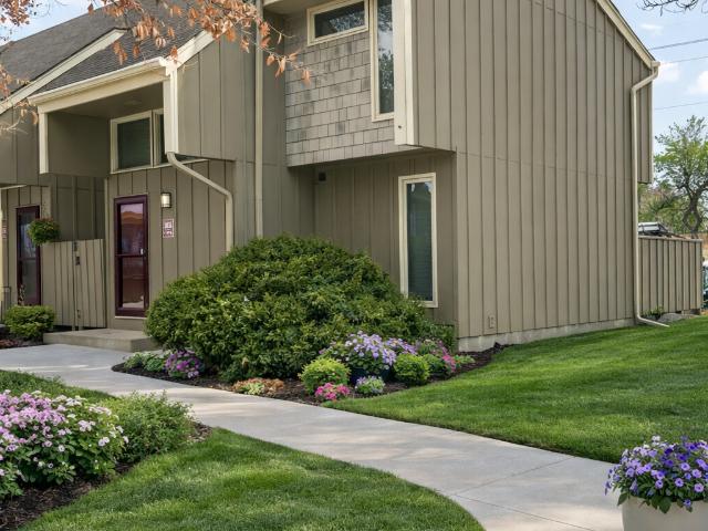 365 E 43rd St, Minneapolis, MN 55409 | MLS #7019