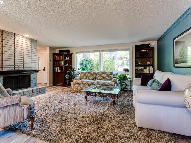 365 E 50TH AVE