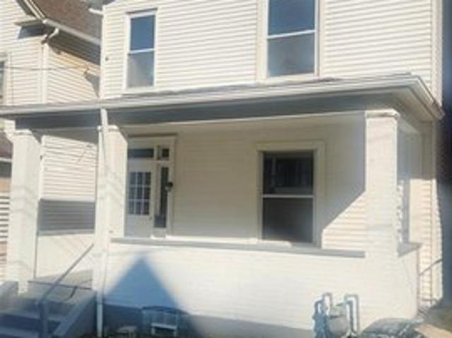 365 Kenney Ave, Pitcairn, PA 15140