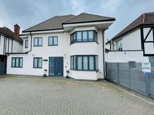 365 Hendon Way, London, NW4 3LY, United Kingdom | 2 bed apartment for rent #168182405 | Rentberry