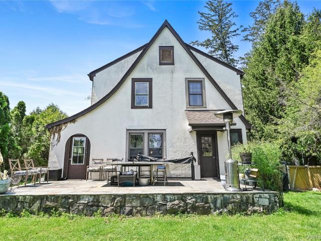 365 Old Mamaroneck Road