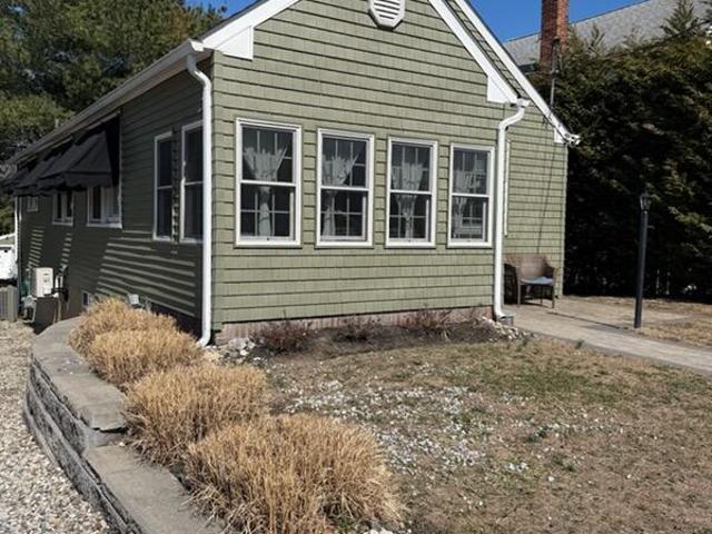 365 Lake Avenue Unit Front House