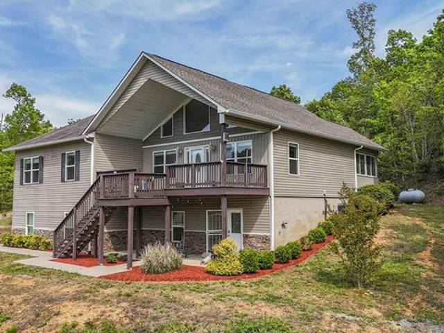 365 Meadowbrook Ln, Trenton, GA 30752