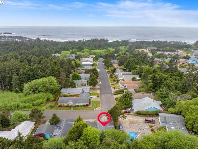 365 NE 70TH DR