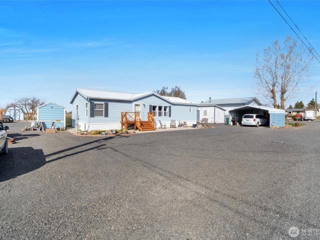 365 NE Adams Road