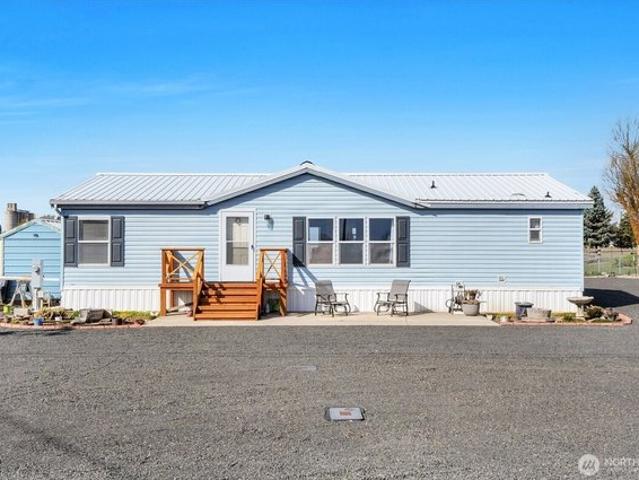 365 NE Adams Rd, Creston, WA 99117