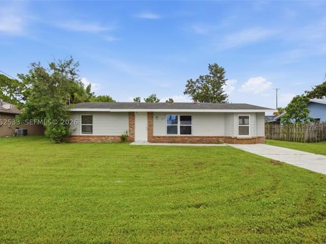 365 NW Curtis St, Port Saint Lucie, FL 34983
