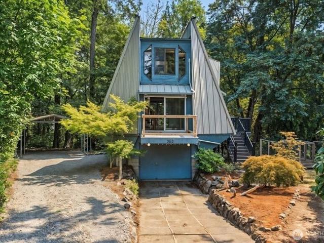 365 NW Brookwood Ln, Bremerton, WA 98311