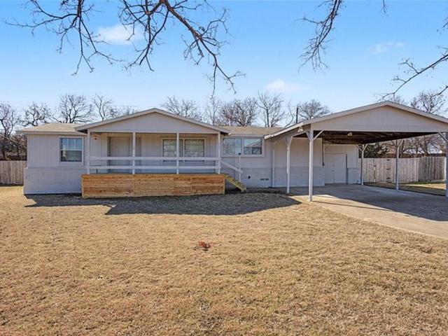 365 Penny Ln, Roanoke, TX 76262