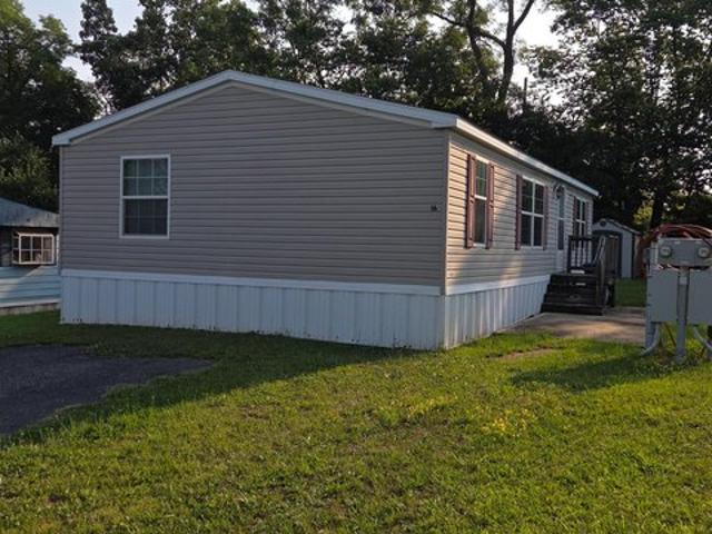 365 Pleasant View Dr Trlr 16, Etters, PA 17319