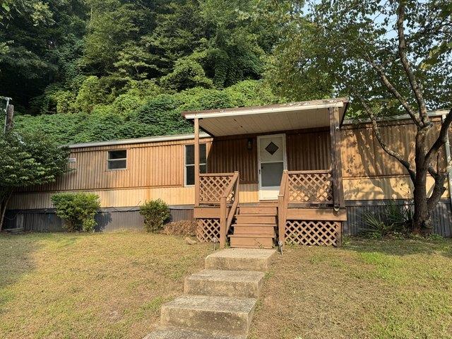365 Quicksand Rd, Jackson, KY 41339