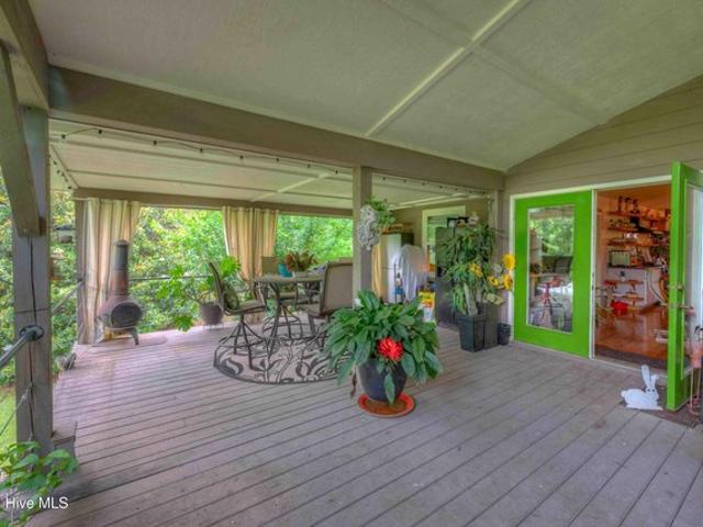 365 Roberson Rd, Murphy, NC 28906