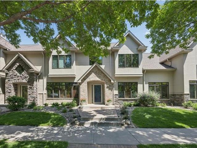 365 Willoughby Way W, Minnetonka, MN 55305