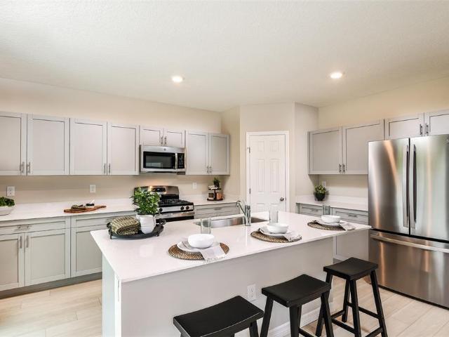 36645 Sagemoor Dr, Zephyrhills, FL 33541 | MLS #TB8495 | Compass
