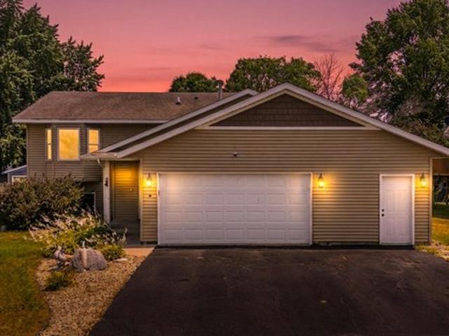 3665 James Ct, Hastings, MN 55033