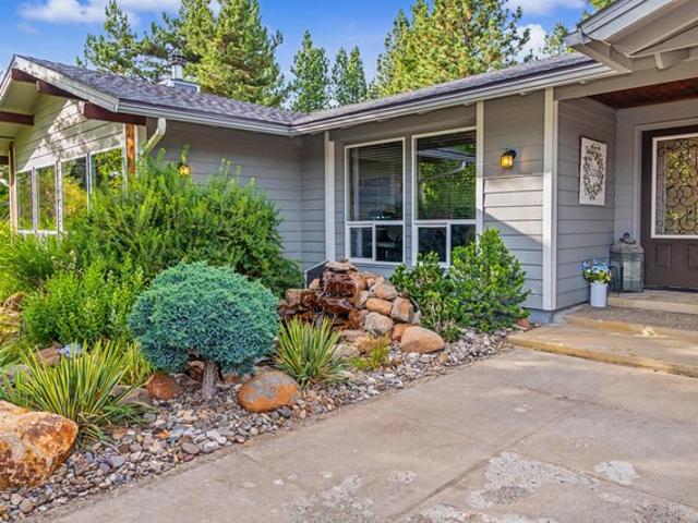 3665 Pine Tree Dr, Klamath Falls, OR 97603