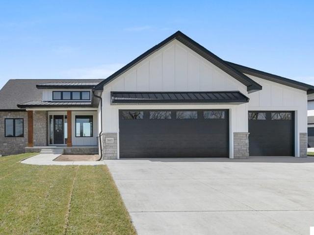 3665 Wilderness Hills Blvd, Lincoln, NE 68516