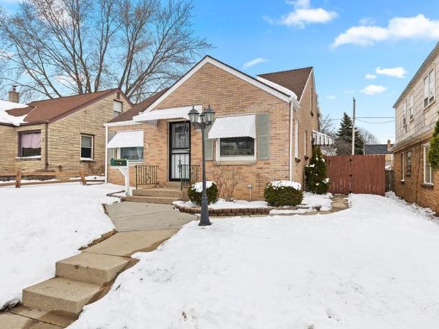 3668 S 16th St, Milwaukee, WI 53221
