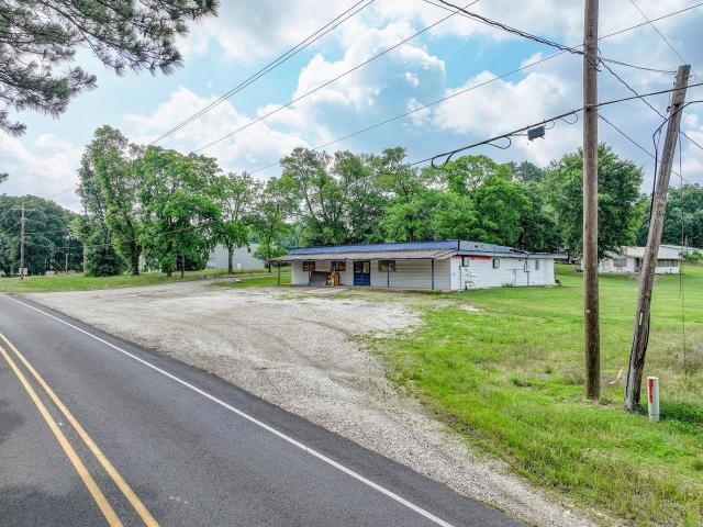 3669 Amity Rd