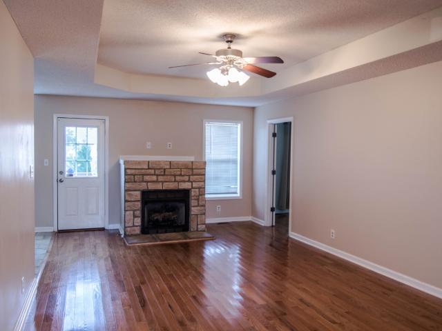 3669 S Naples Ct, Clarksville, TN 37040 | MLS #3182 | Compass