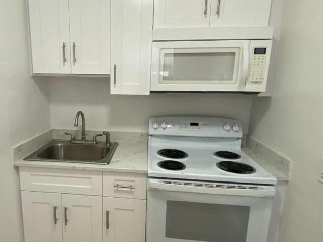3669 Thomas Ave 2 Bedroom Apartment for Rent at 3669 Thomas Ave, Miami, FL 33133 Southwest Coconut Grove