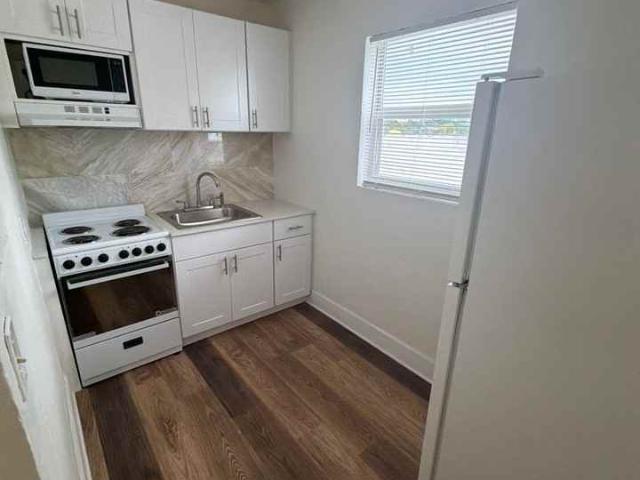 3669 Thomas Ave 2 Bedroom Apartment for Rent at 3669 Thomas Ave, Miami, FL 33133 Southwest Coconut Grove