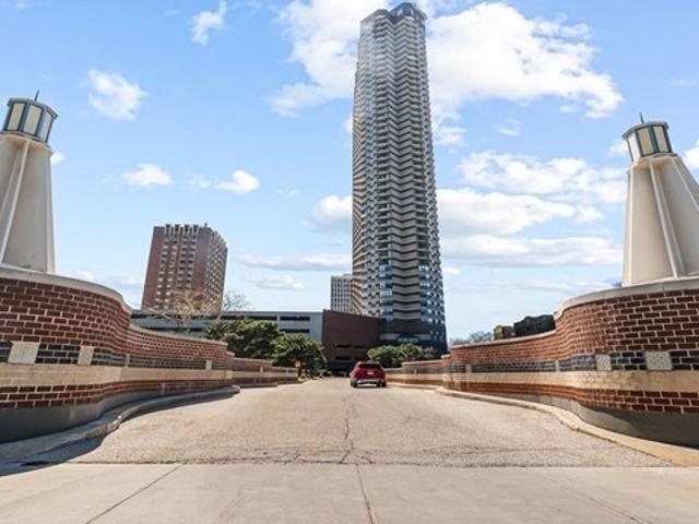 3660 N Lake Shore Dr Apt 4007, Chicago, IL 60613