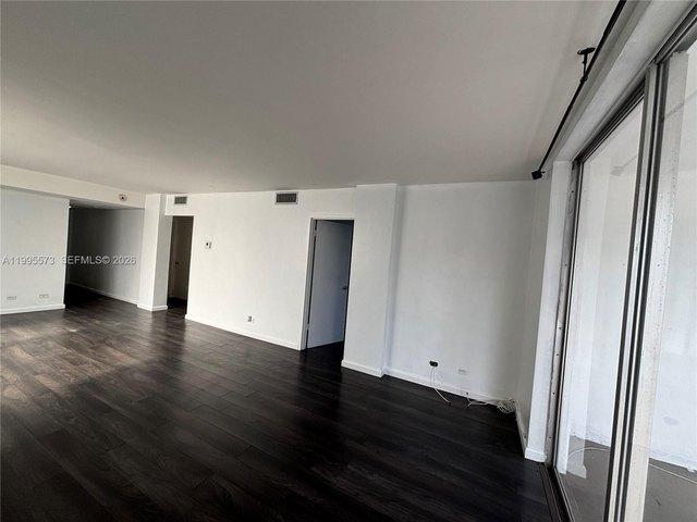 3660 NE 166th St Apt 215, North Miami Beach, FL 33160