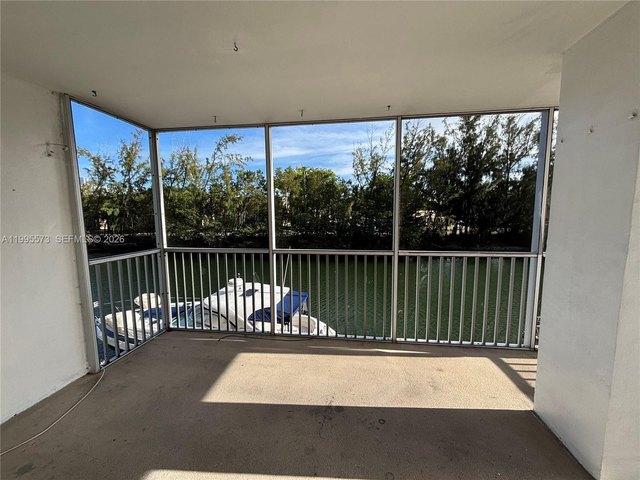 3660 NE 166th St Apt 215, North Miami Beach, FL 33160