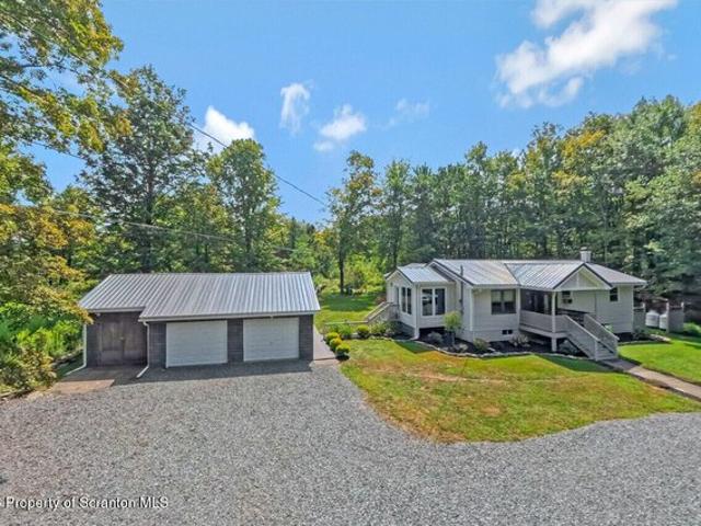3660 Aberdeen Rd, Madison Township, PA 18444