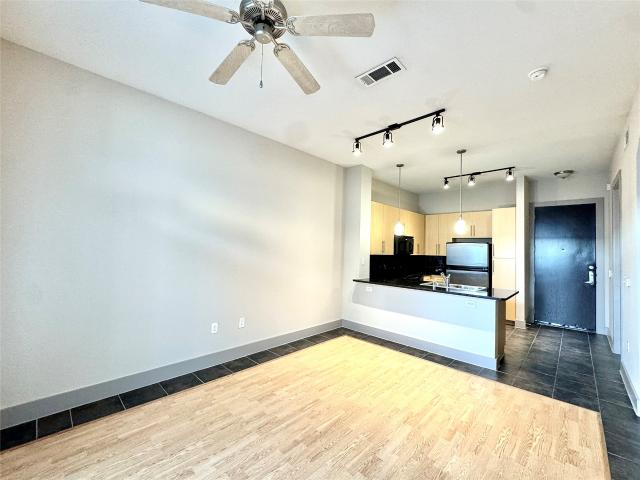 3660 Richmond st Avenue 445