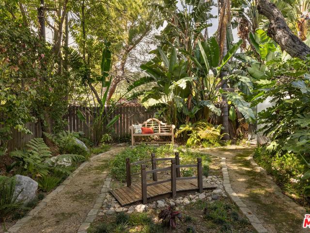 3661 Malafia Dr, Glendale, CA 91208 | Compass
