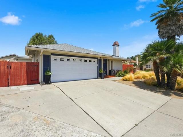 3661 LA Mirada Dr, San Marcos, CA 92078