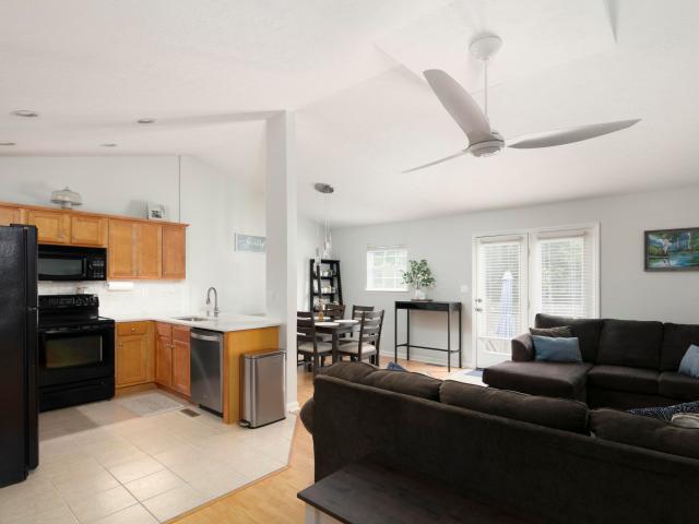 3661 Leisure Creek Court