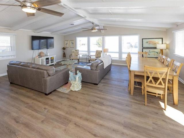 3661 Sandfiddler RD