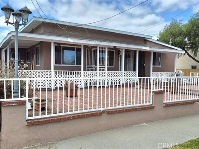 3661 Seabright Ave, Long Beach, CA 90810