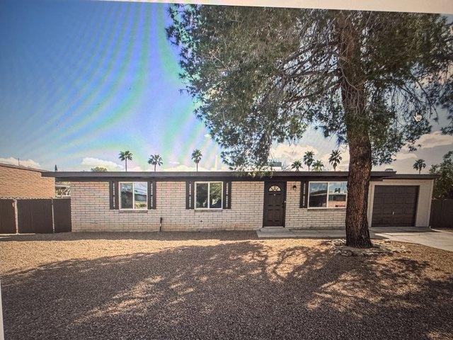 3661 W Eastham Ln, Tucson, AZ 85741