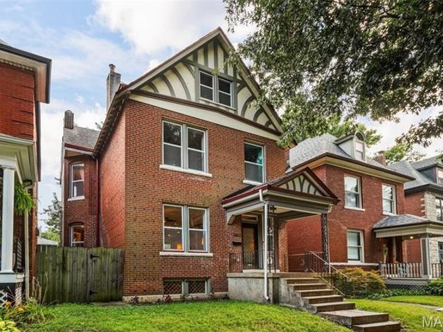 3662 Humphrey St, Saint Louis, MO 63116