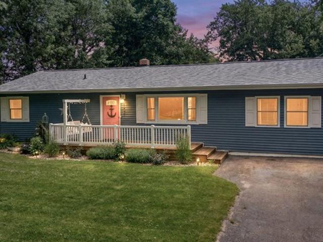 3663 Arbor St, Saint Joseph, MI 49085