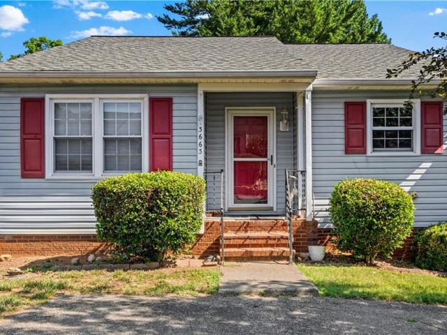 3663 Heathrow Drive